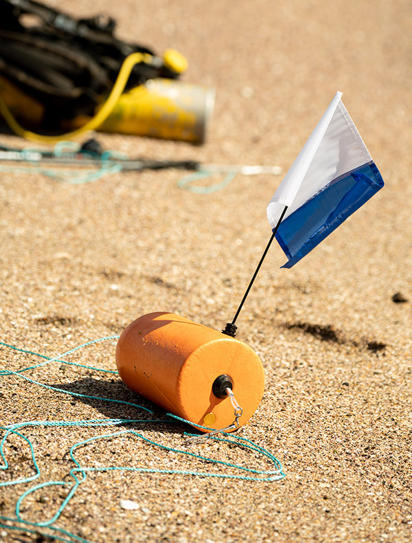 Torpedo Float 8L With Flag And Keel – DivetechNZ